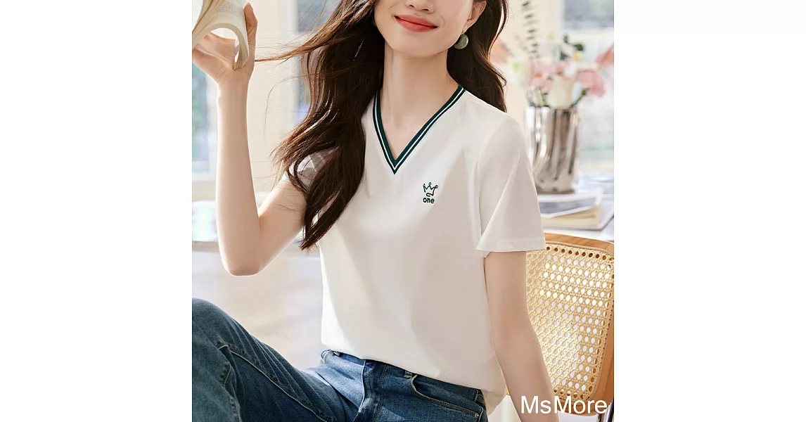 博客來-【MsMore】 休閒鬆弛簡約百搭V領T恤白色短版上衣# 121433 2XL 白色