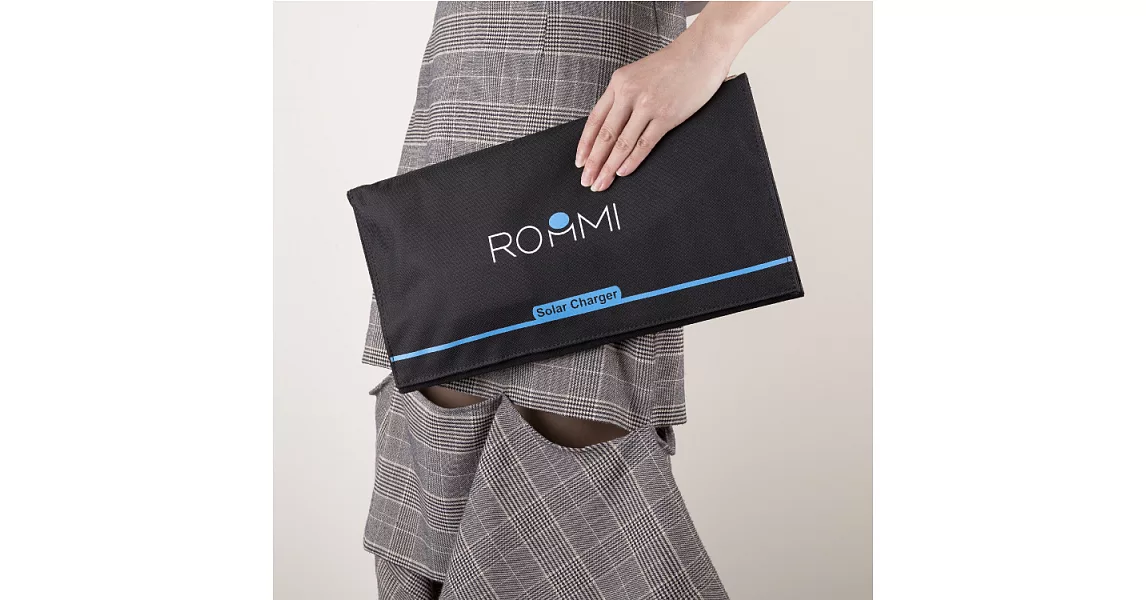 博客來-ROOMMI 28W太陽能充電板｜戶外折疊攜帶方便