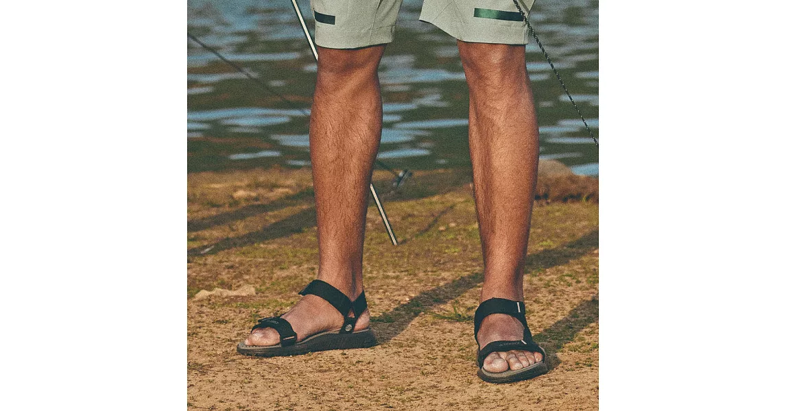 博客來-ADIDAS TERREX HYDROTERRA LIGHT 男女休閒涼鞋-黑-ID4273 UK10 黑色