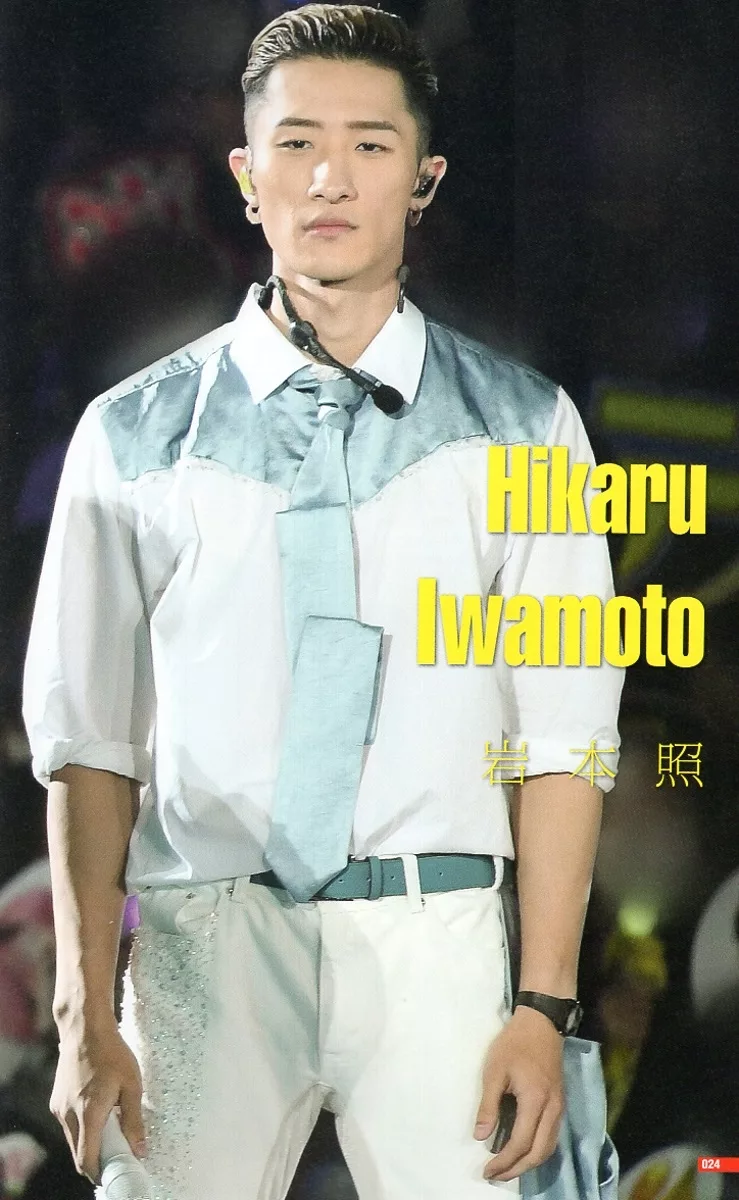 博客來-Snow Man寫真專集：Hyper Evolution！